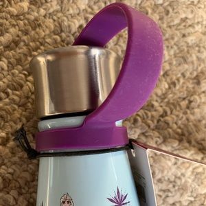 Swell | Accessories | New Sip By Swell Frozen 2 Water Bottle Elsa ...